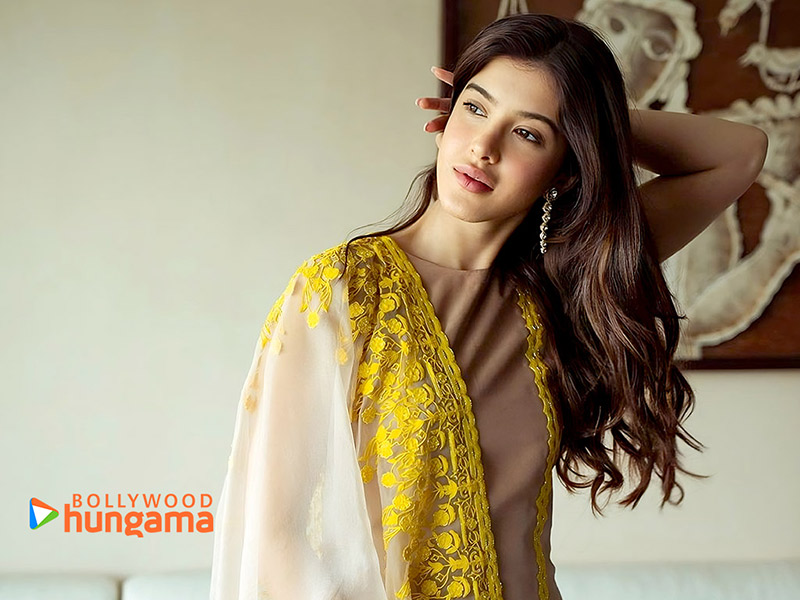 Shanaya Kapoor Wallpapers | shanaya-kapoor-2-92 - Bollywood Hungama