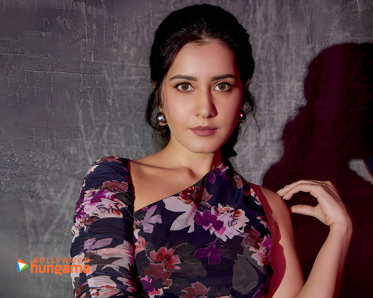 Wallpapers | - Bollywood Hungama