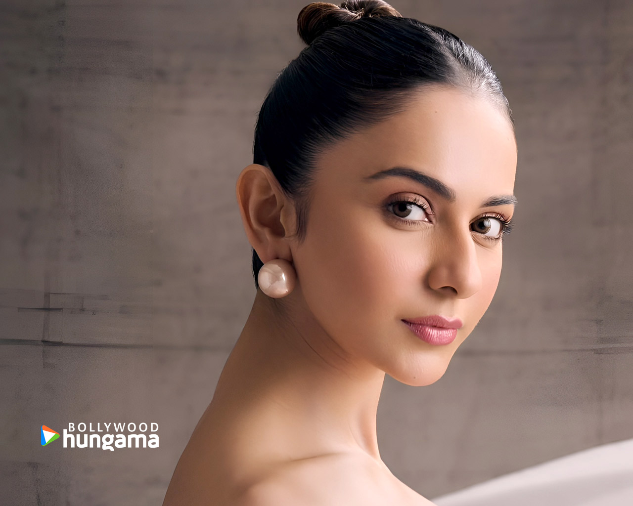 Rakul Preet Singh Wallpapers | rakul-preet-singh-2-307 - Bollywood Hungama