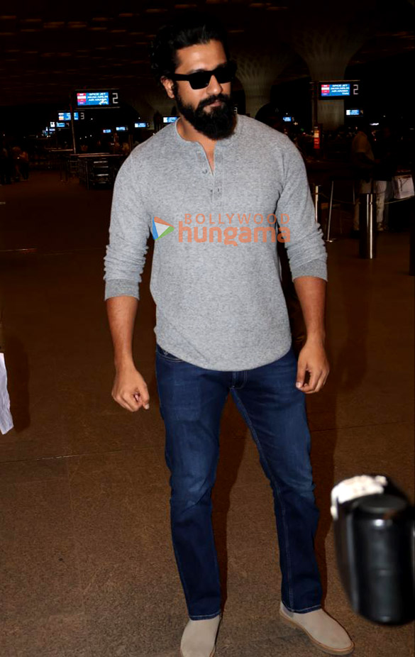 Photos: Arjun Kapoor, Vicky Kaushal and others snapped at the airport