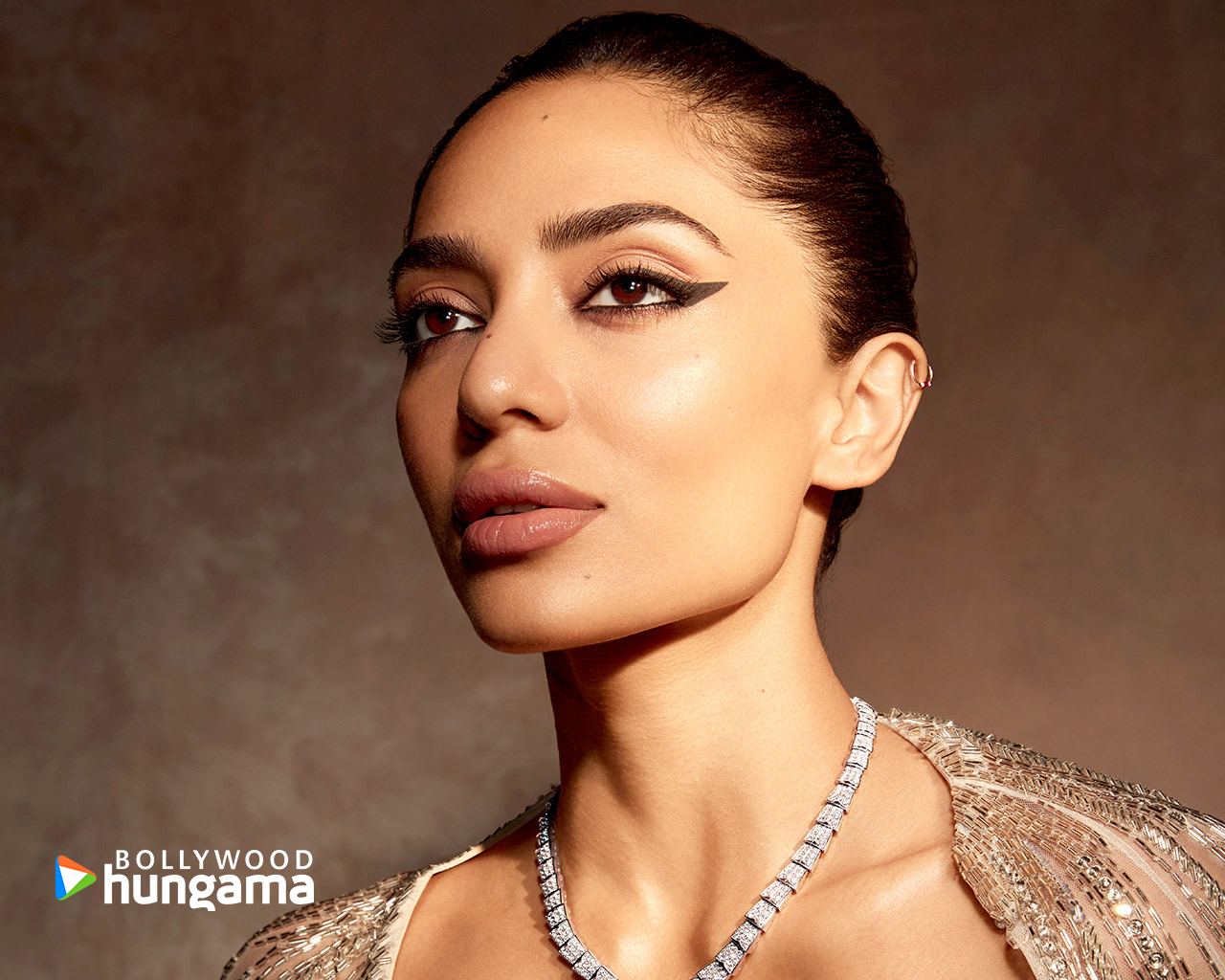 Sobhita Dhulipala Wallpapers | sobhita-dhulipala-2-18 - Bollywood Hungama