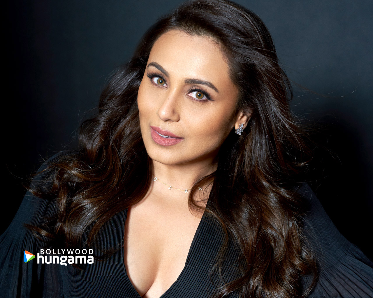 Rani Mukerji Wallpapers | rani-mukerji-6-19 - Bollywood Hungama