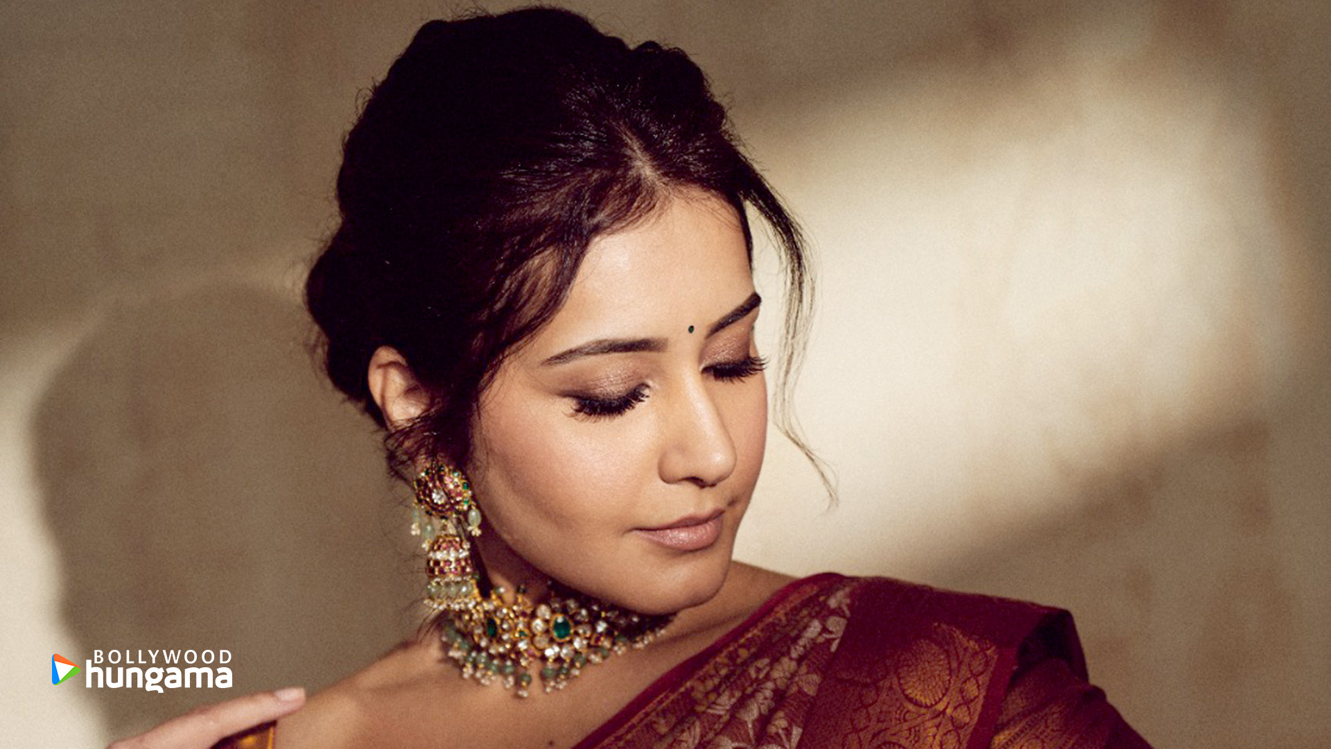Raashii Khanna Wallpapers | raashii-khanna-2-51 - Bollywood Hungama