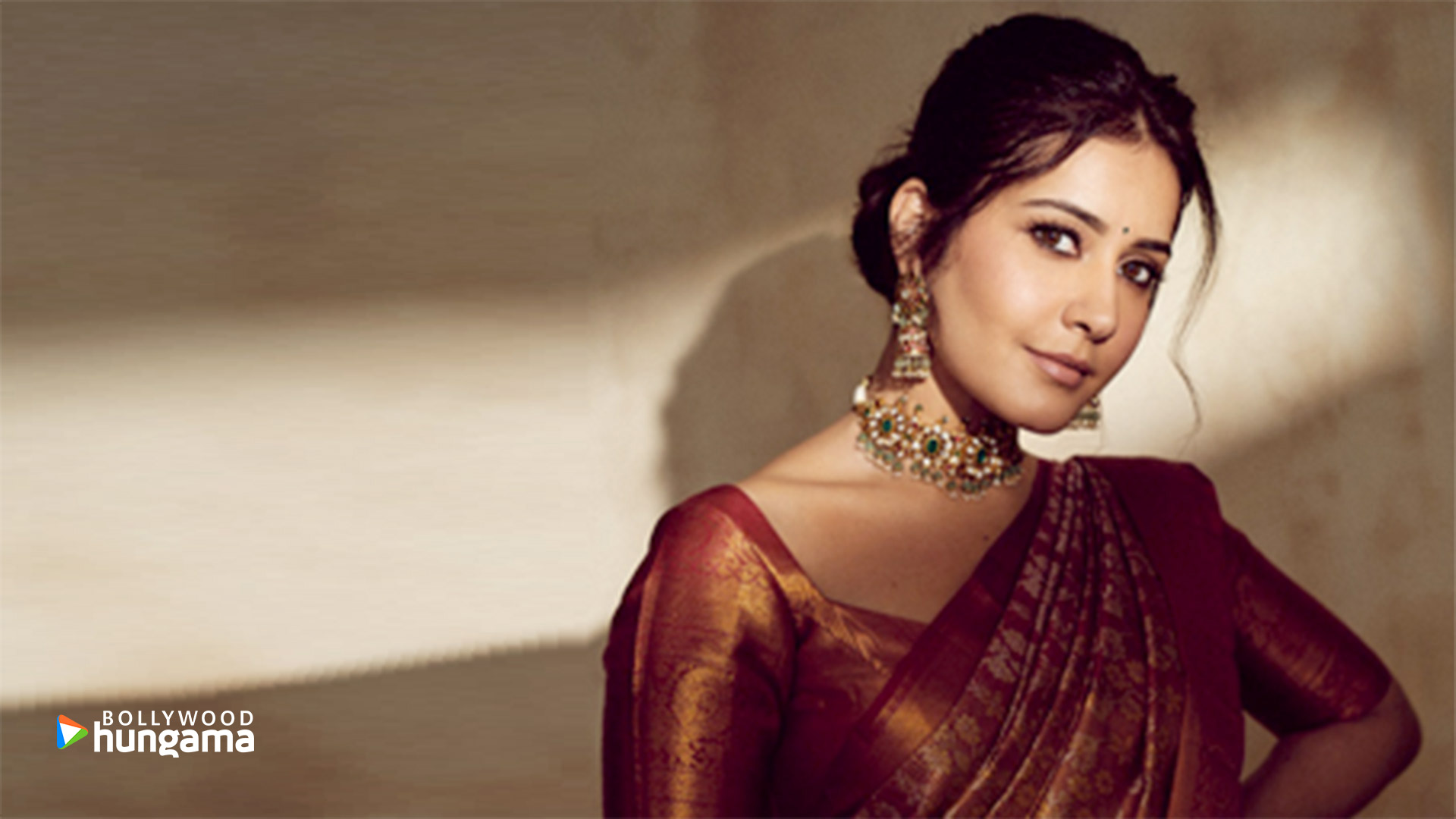 Raashii Khanna Wallpapers | raashi-khanna-3-8 - Bollywood Hungama