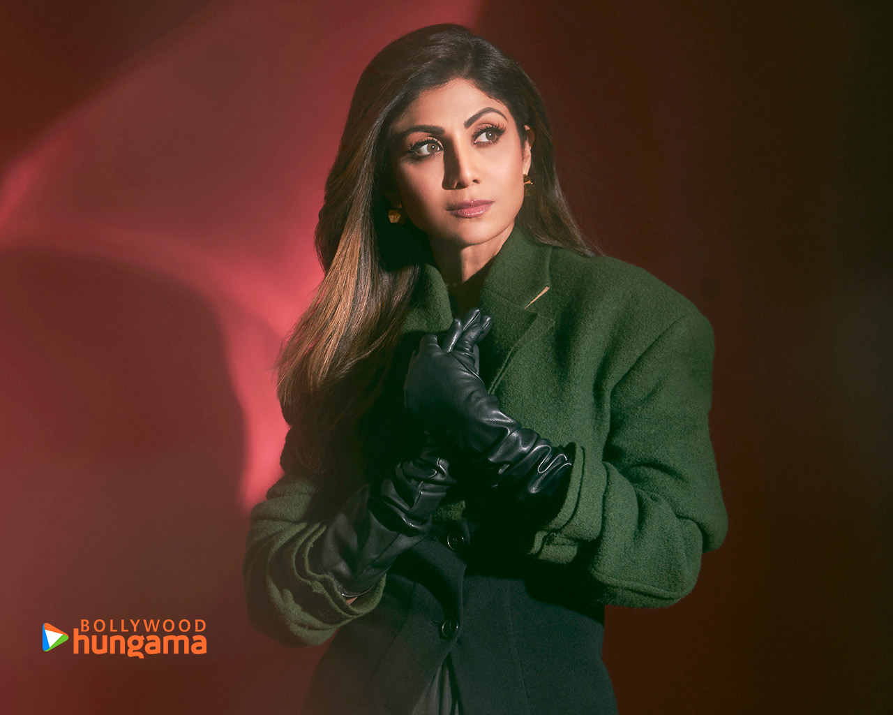 Shilpa Shetty Wallpapers | shilpa-shetty-5-33 - Bollywood Hungama