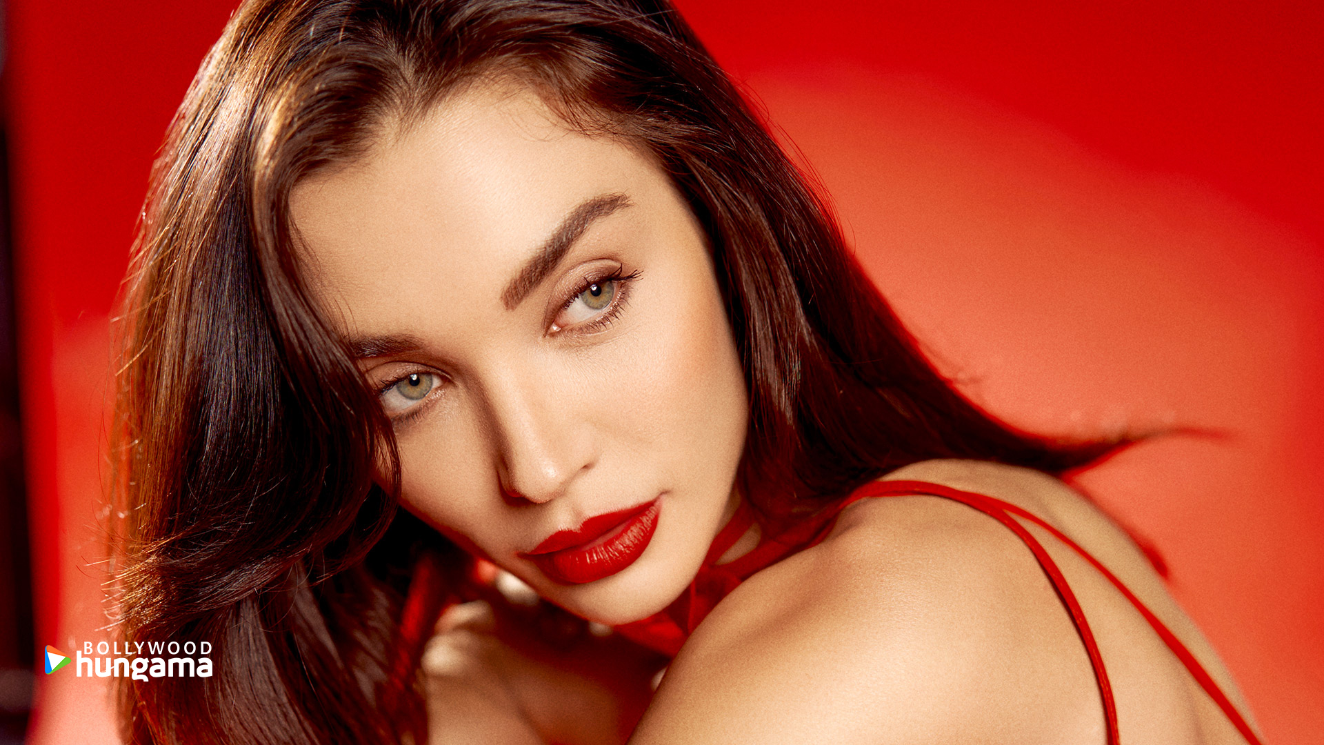 Amy Jackson Wallpapers | amy-jackson-8-6 - Bollywood Hungama