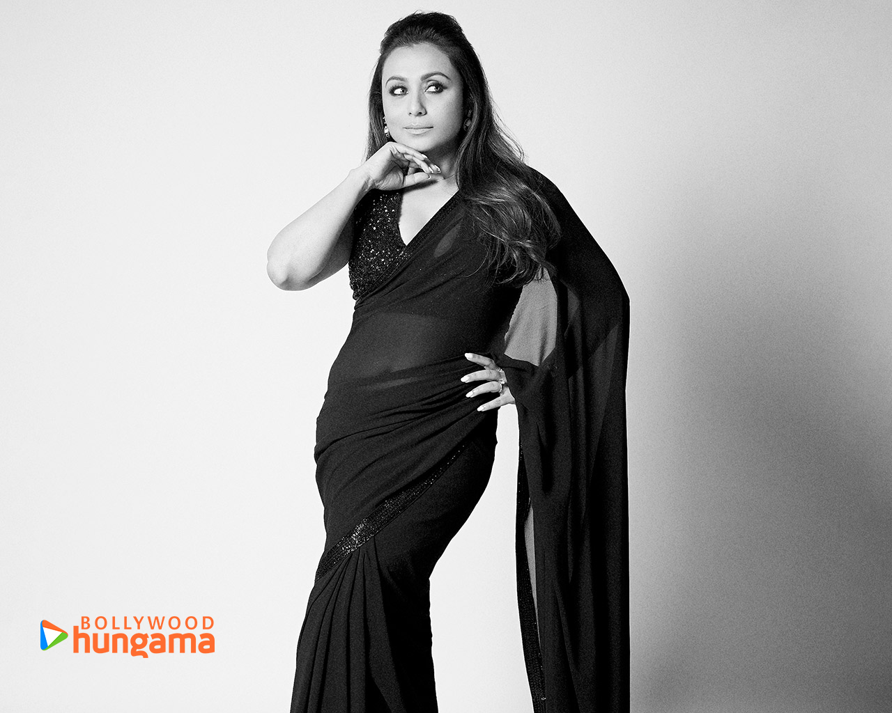 Rani Mukerji Wallpapers | rani-mukerji-5-33 - Bollywood Hungama