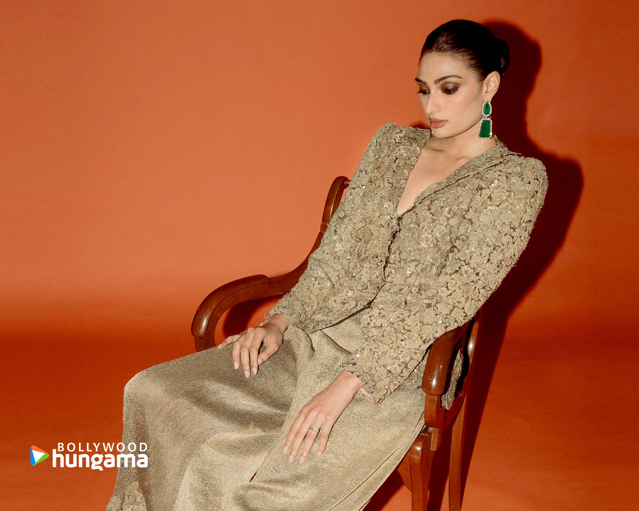 Athiya Shetty Wallpapers | athiya-shetty-1-60 - Bollywood Hungama