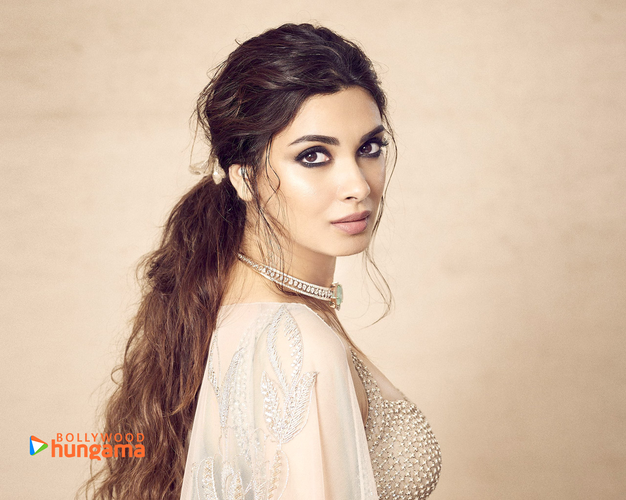 Diana Penty Wallpapers | diana-penty-5-27 - Bollywood Hungama