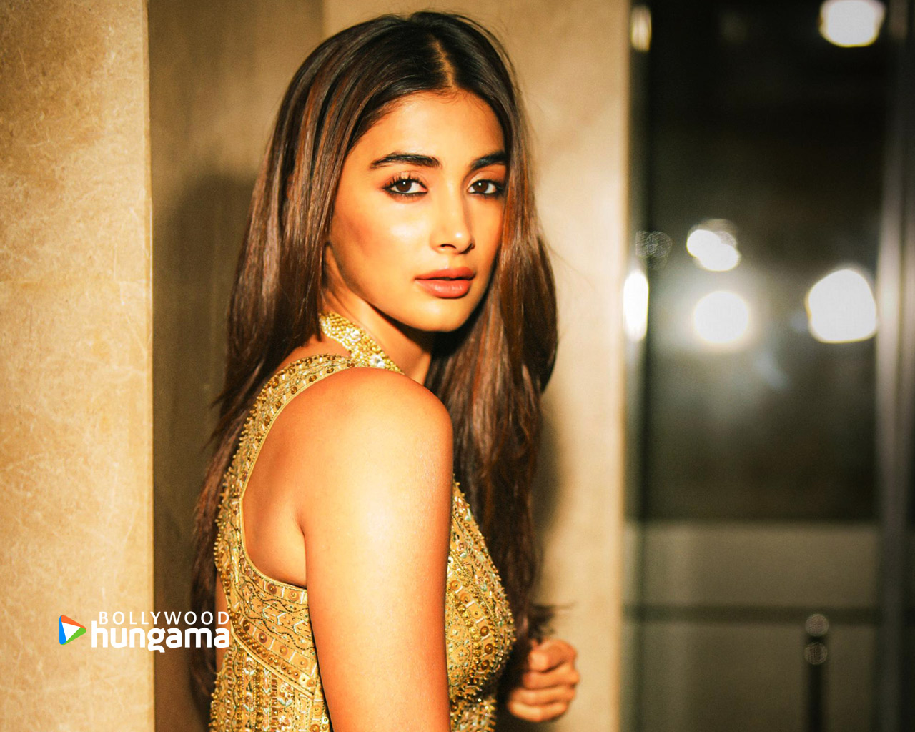 Pooja Hegde Wallpapers | pooja-hegde-2-213 - Bollywood Hungama