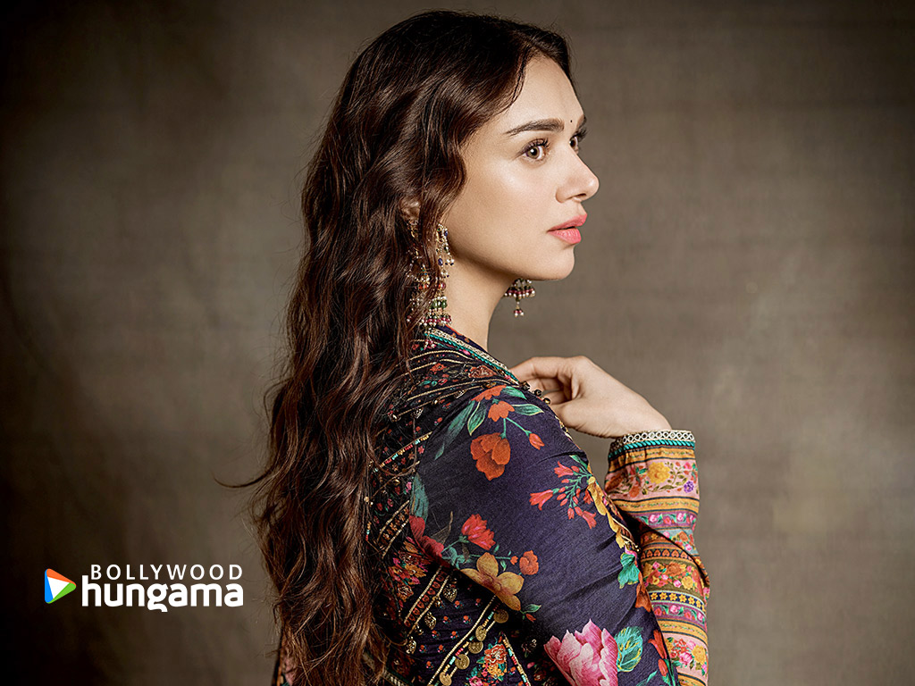 Aditi Rao Hydari Wallpapers | aditi-rao-hydari-2-77 - Bollywood Hungama