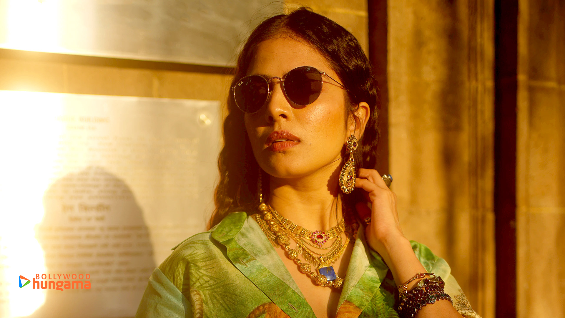 Malavika Mohanan Wallpapers | malavika-mohanan-6-6 - Bollywood Hungama