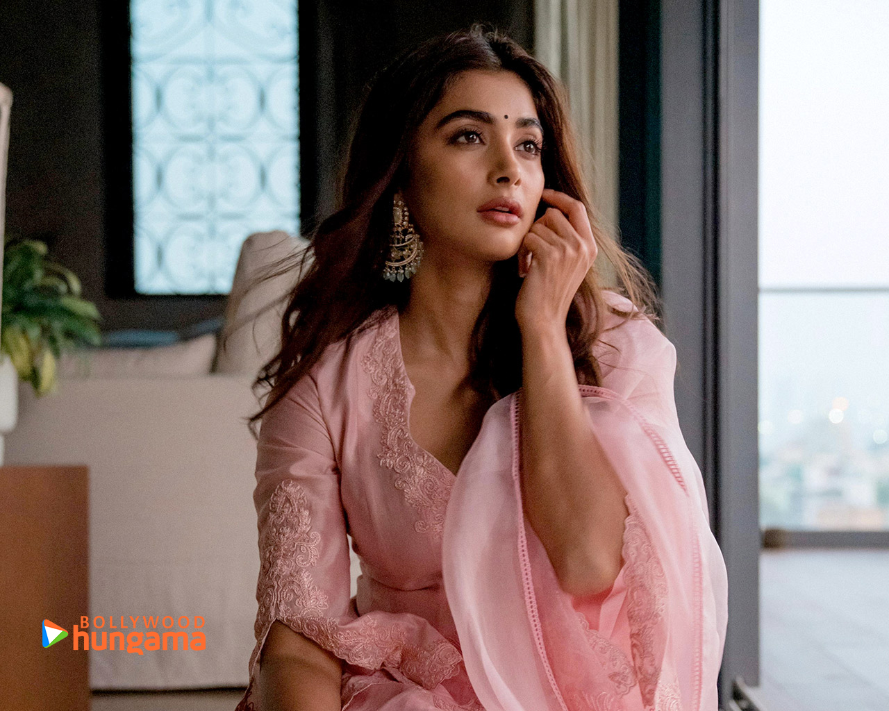 Pooja Hegde Wallpapers | pooja-hegde-4-3 - Bollywood Hungama