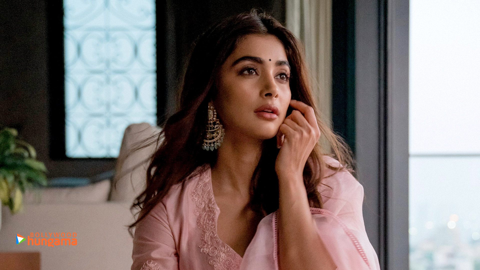 Pooja Hegde Wallpapers | pooja-hegde-4-3 - Bollywood Hungama