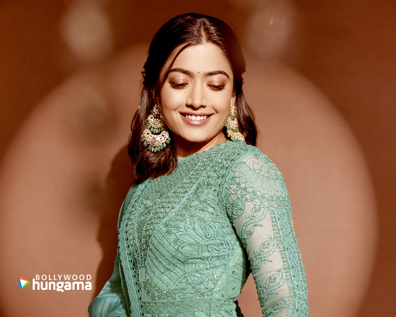Rashmika Mandanna Wallpapers | rashmika-mandanna-1023-3 - Bollywood Hungama