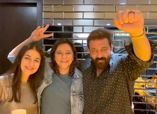 Sanjay Dutt Sisters Priya Namrata Sanjay Dutt With His Sisters Priya