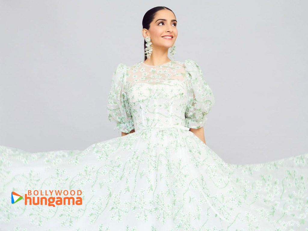 Sonam Kapoor Ahuja Wallpapers | sonam-kapoor-1-16 - Bollywood Hungama