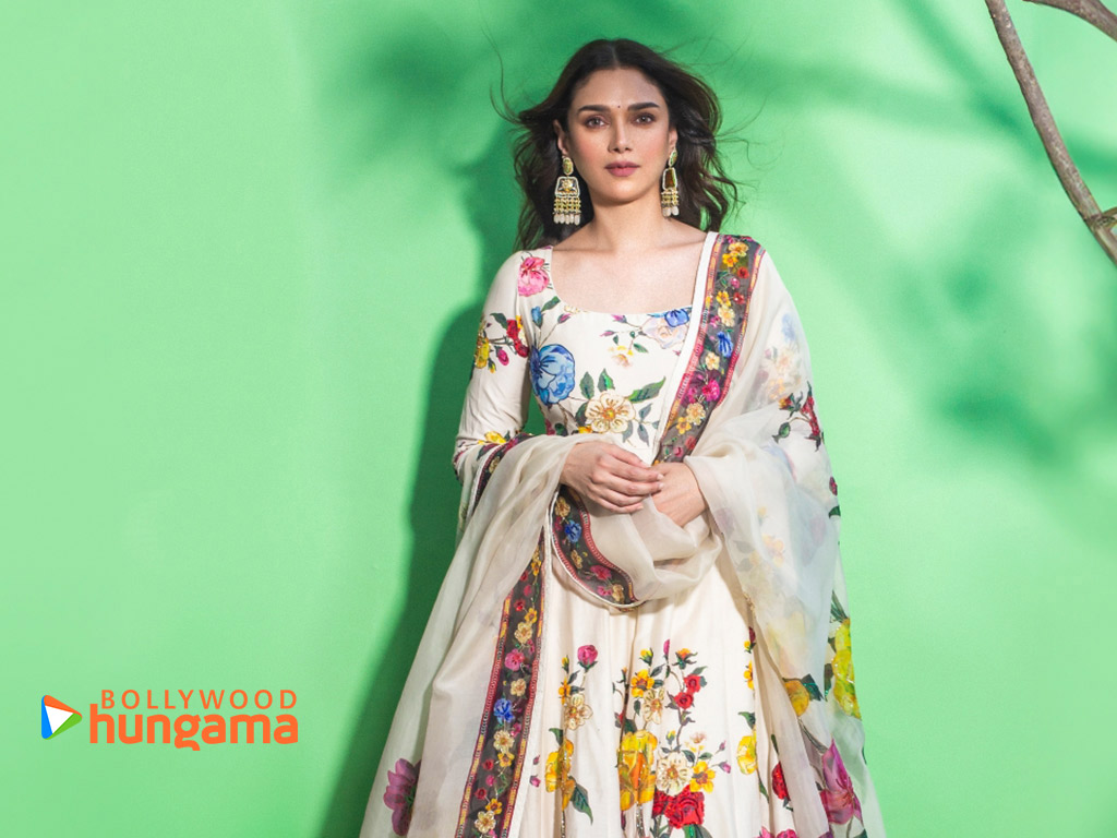Aditi Rao Hydari Wallpapers | aditi-rao-hydari-130 - Bollywood Hungama