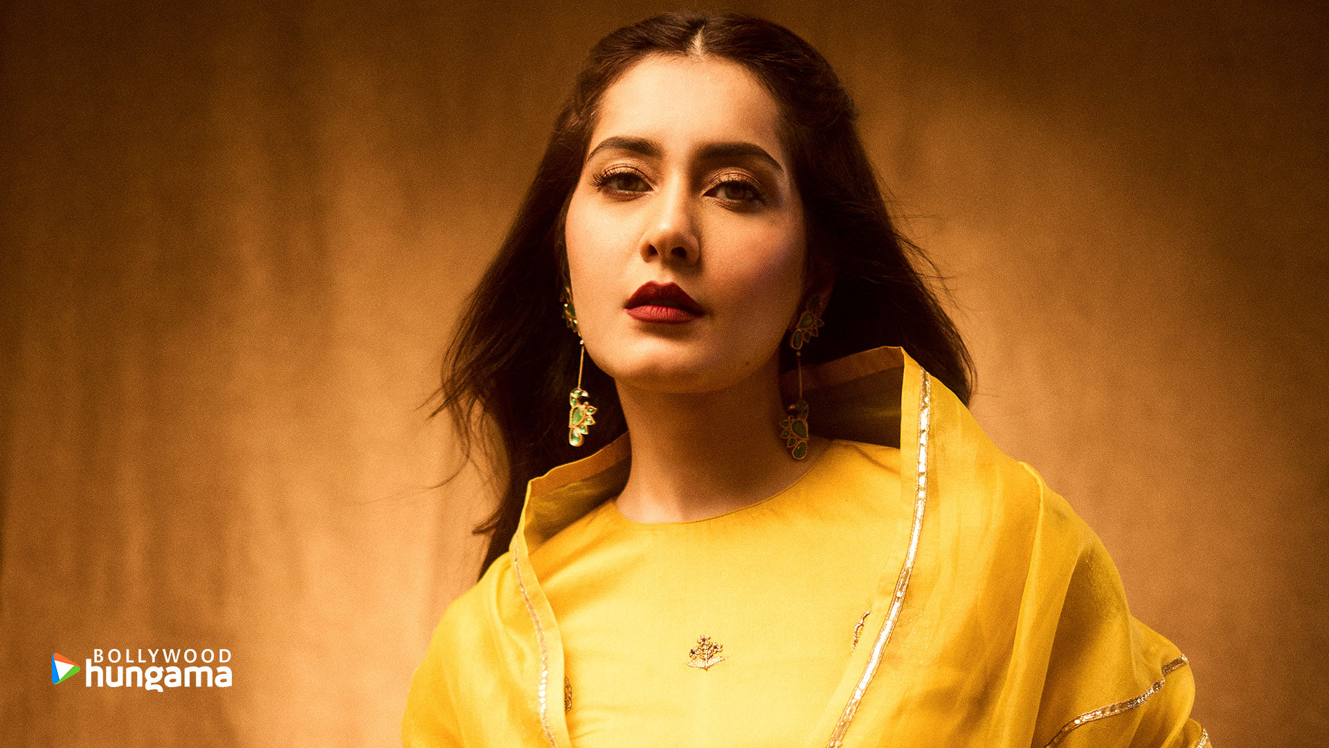Raashii Khanna Wallpapers | raashii-khanna-3-70 - Bollywood Hungama