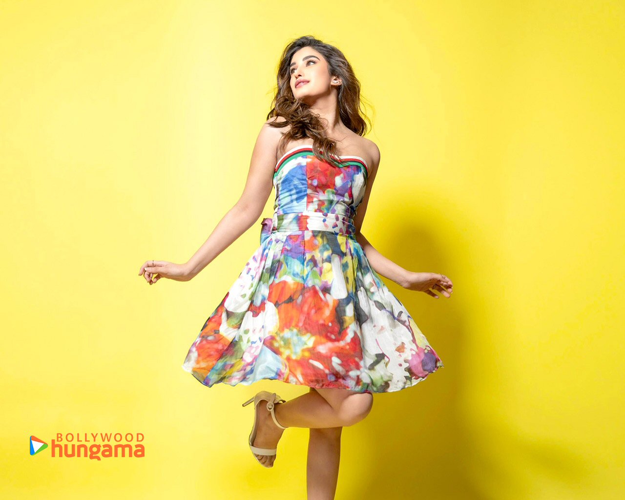 Rasha Thadani Wallpapers | rasha-thadani-2-19 - Bollywood Hungama
