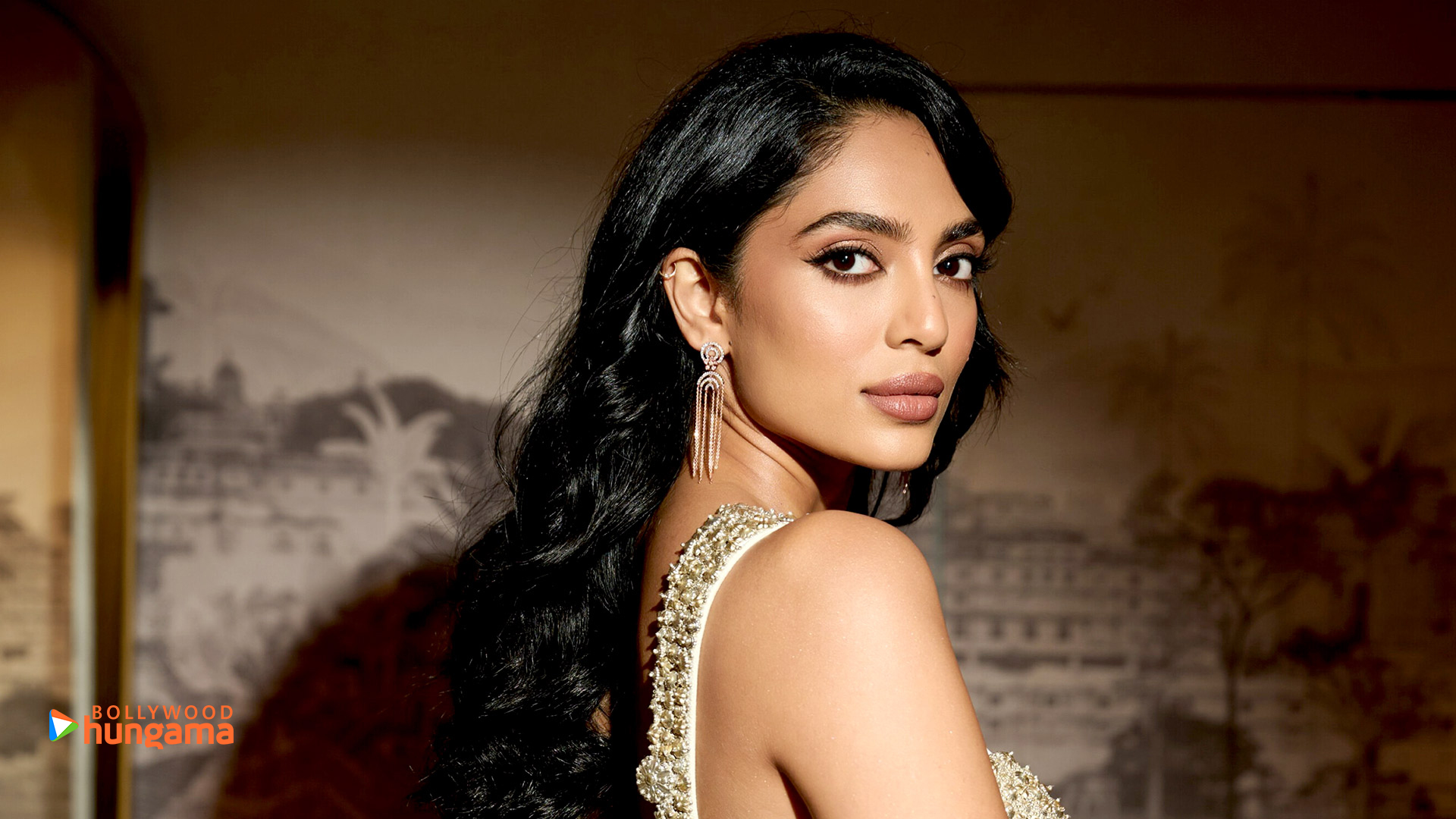 Sobhita Dhulipala Wallpapers | sobhita-dhulipala-4-17 - Bollywood Hungama