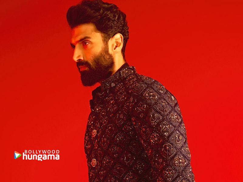 Aditya Roy Kapur Wallpapers | aditya-roy-kapur-5-5 - Bollywood Hungama