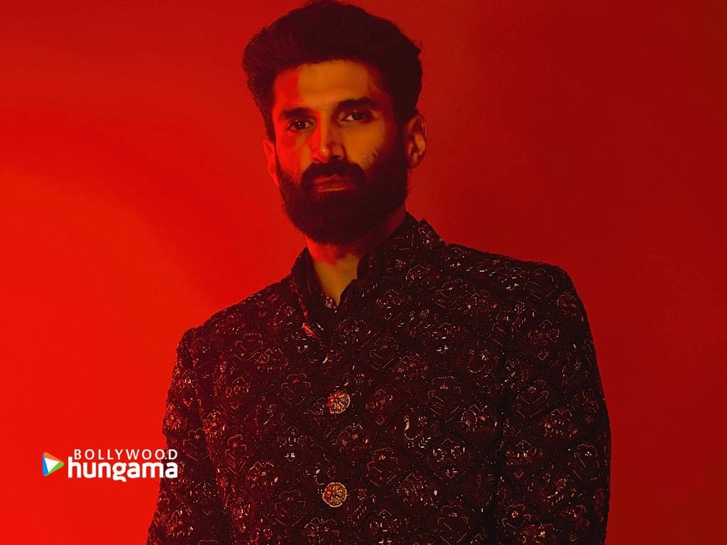 Aditya Roy Kapur Wallpapers | aditya-roy-kapur-2-14 - Bollywood Hungama