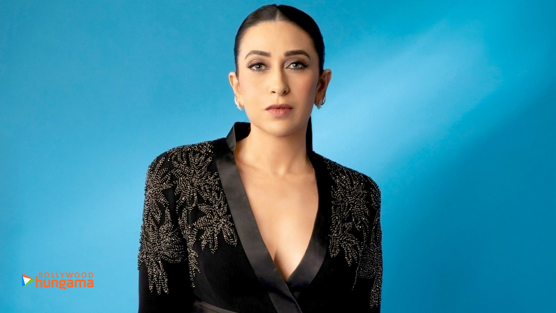 Karisma Kapoor Wallpapers | karisma-kapoor-2-44 - Bollywood Hungama