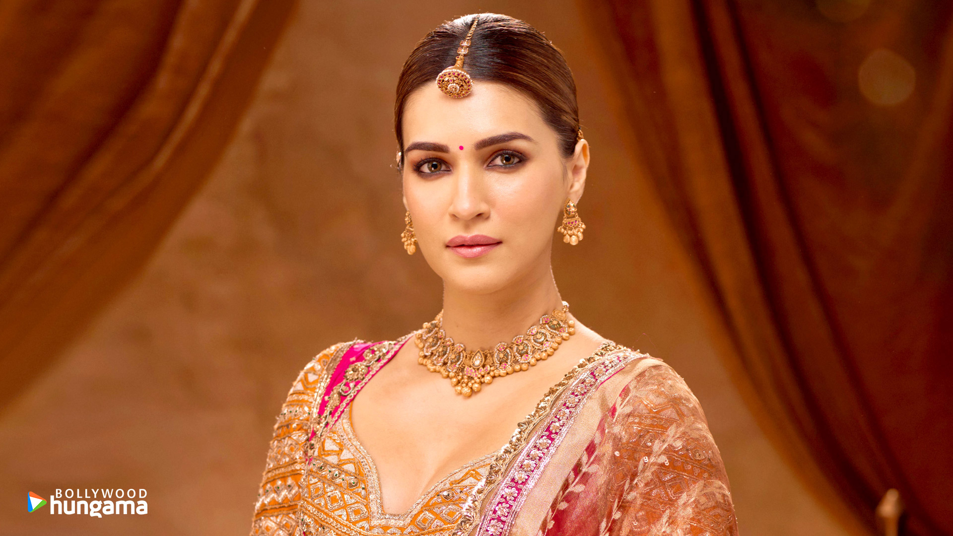 Kriti Sanon Wallpapers | kriti-sanon-6-123 - Bollywood Hungama