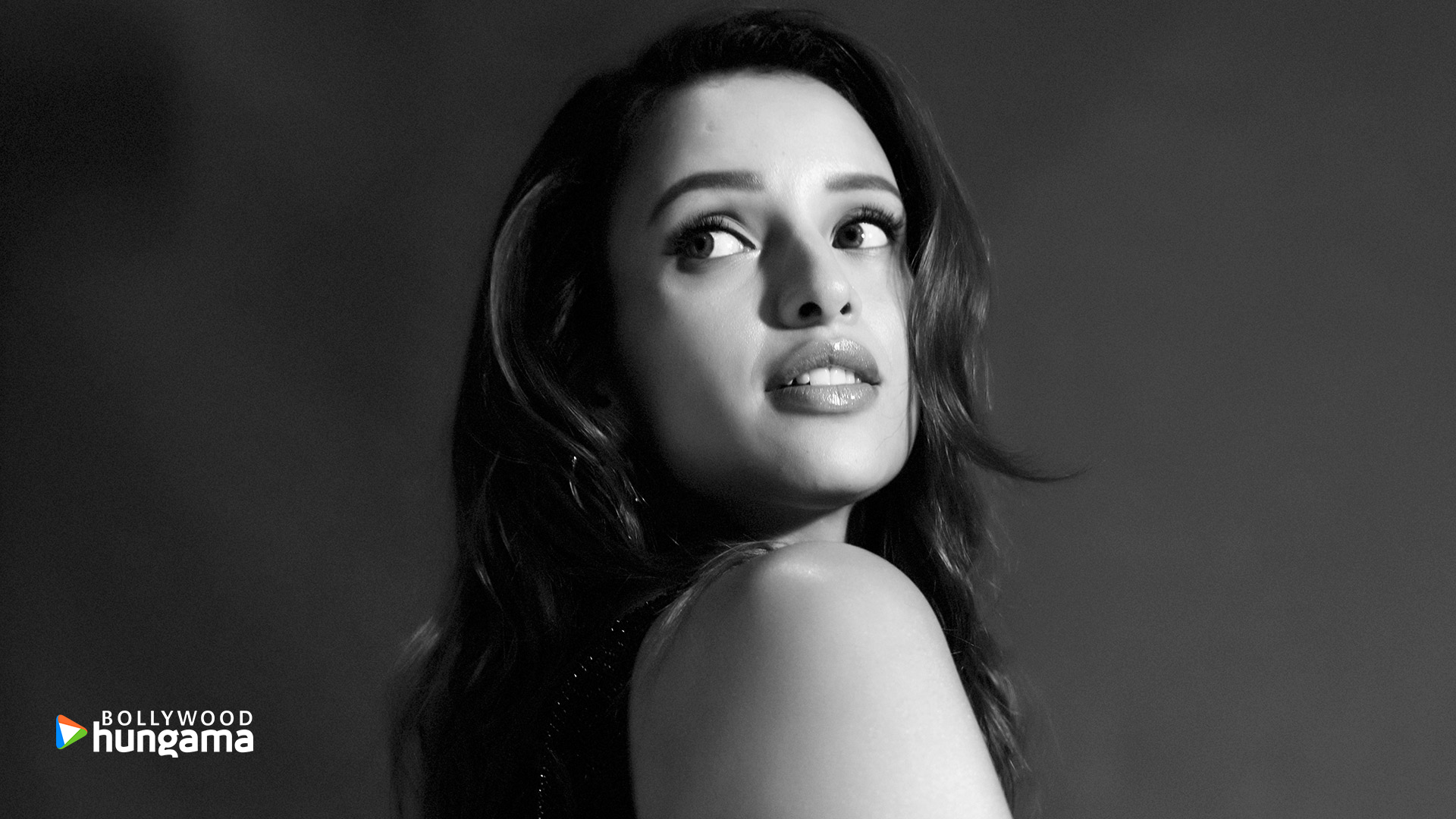 Triptii Dimri Wallpapers | triptii-dimri-3-25 - Bollywood Hungama