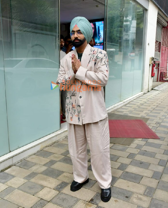 Photos: Khel Khel Mein cast Akshay Kumar, Vaani Kapoor and more snapped ...
