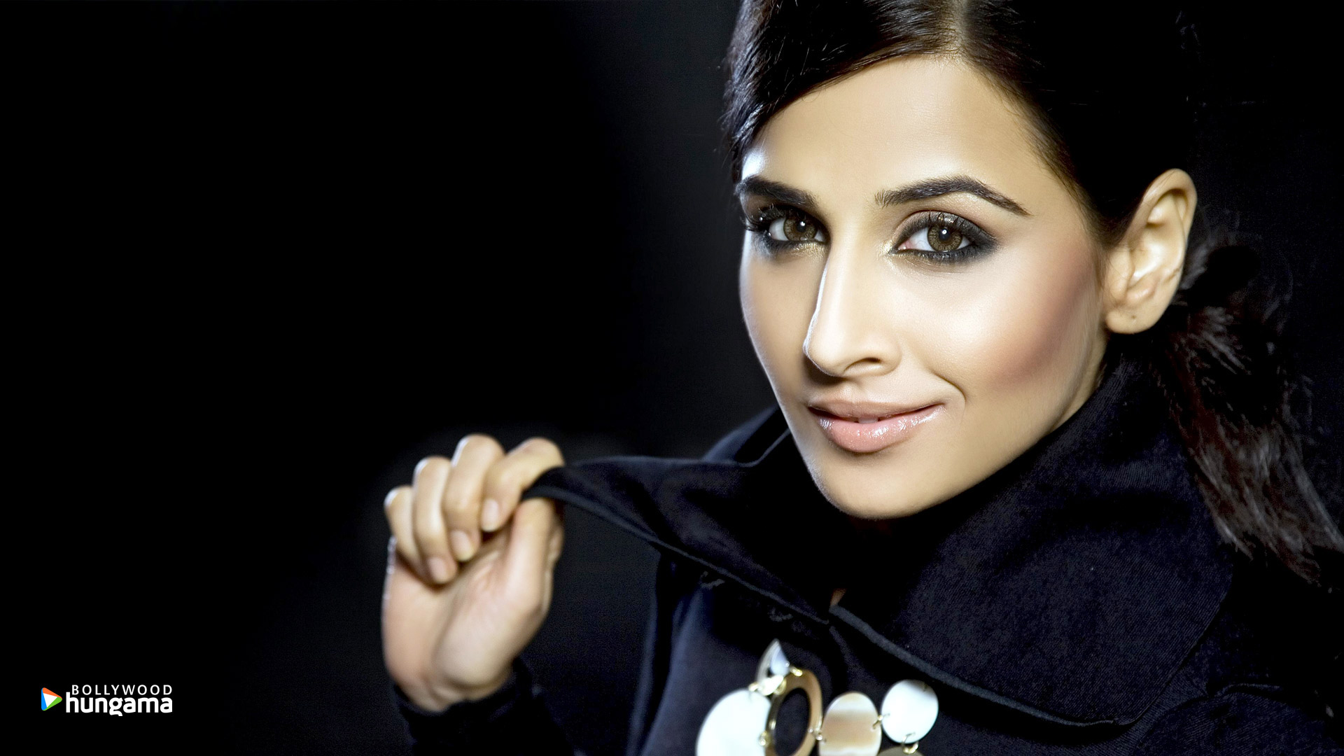 Vidya Balan Wallpapers | vidya-balan-3-41 - Bollywood Hungama