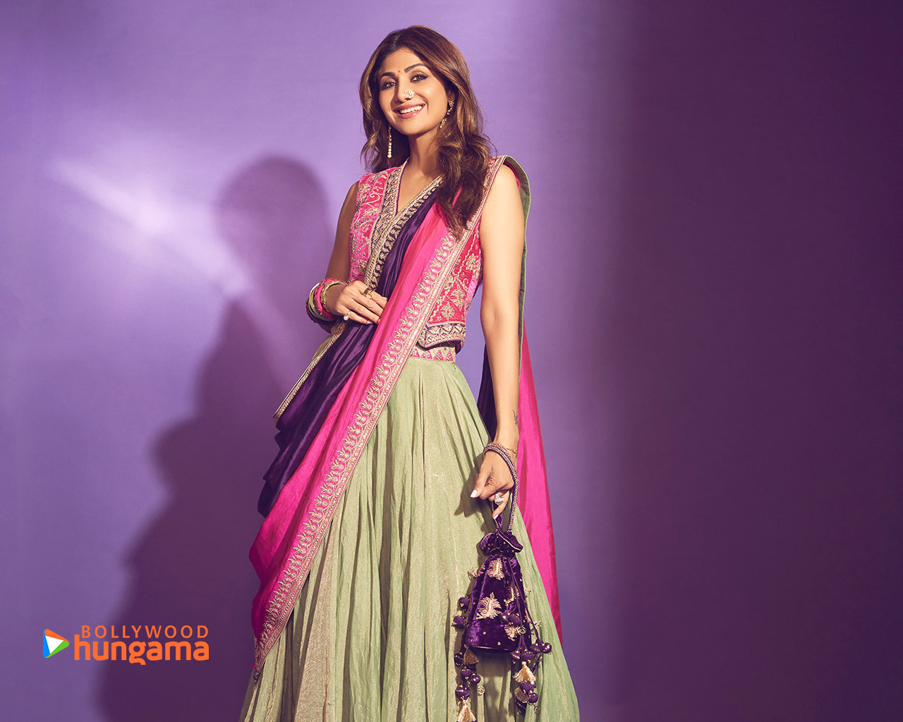 Shilpa Shetty Wallpapers | shilpa-shetty-4-98 - Bollywood Hungama