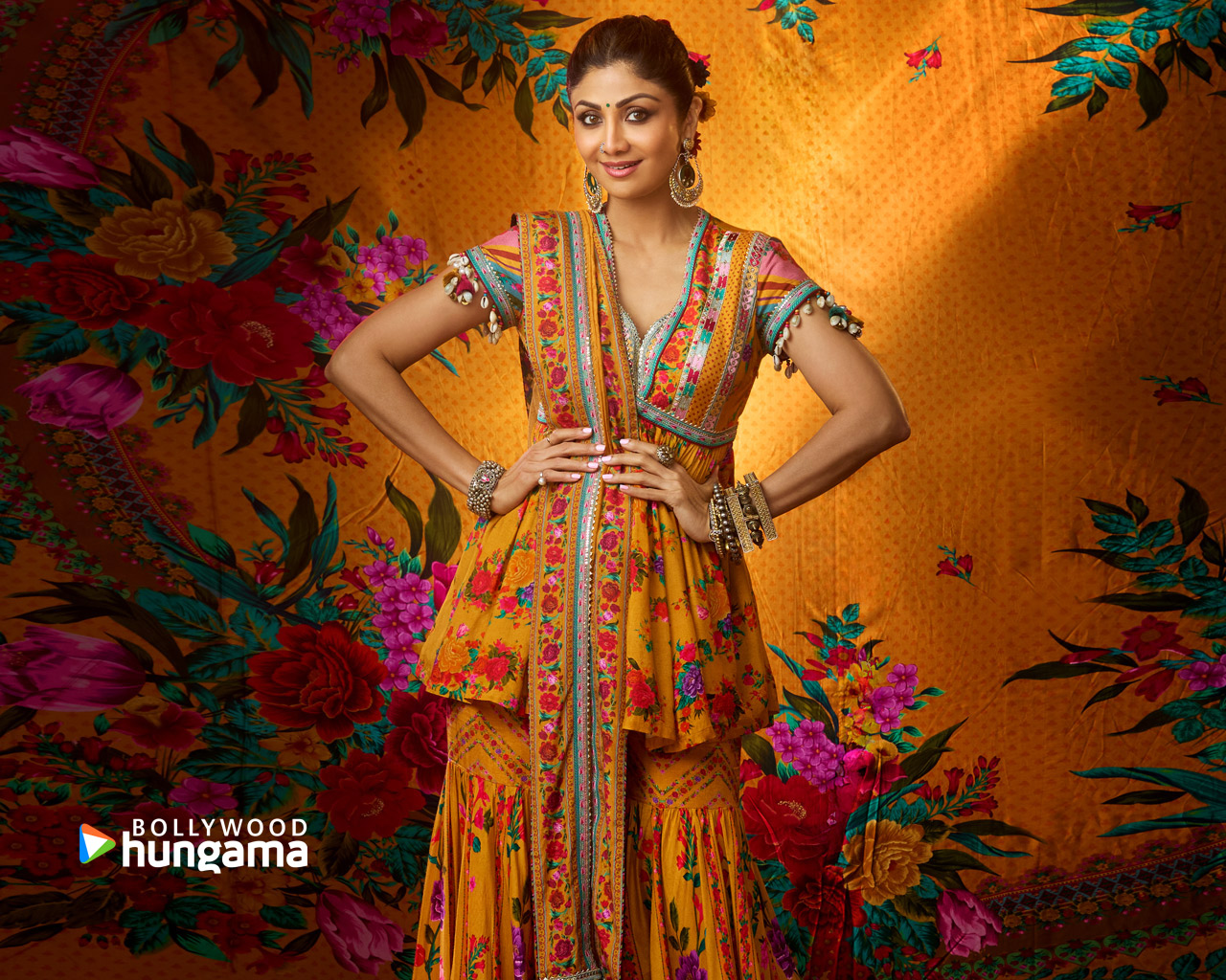 Shilpa Shetty Wallpapers | shilpa-shetty-7-18 - Bollywood Hungama