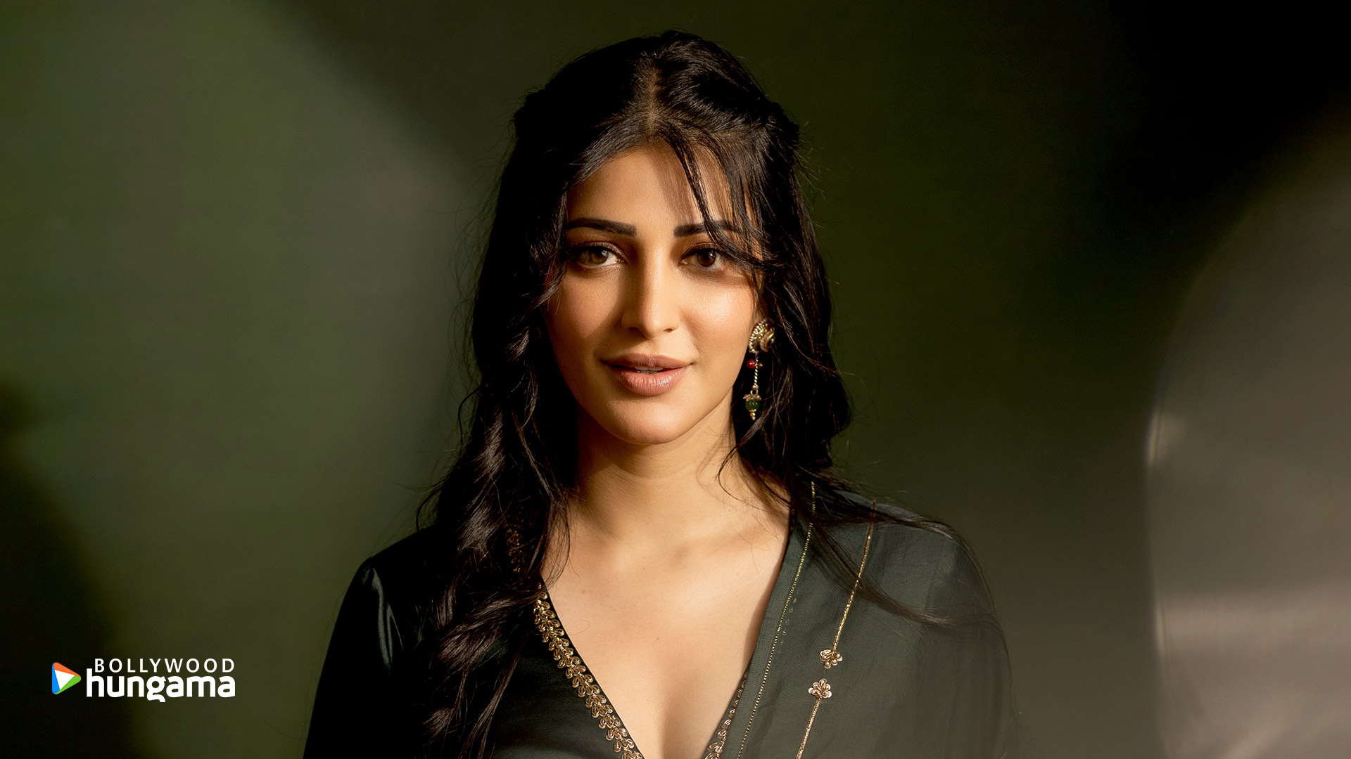 Shruti Haasan Wallpapers | shruti-haasan-7-27 - Bollywood Hungama