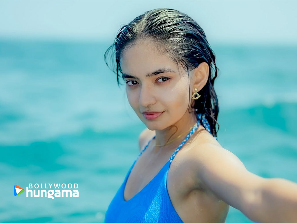 Anushka Sen Wallpapers | anushka-sen-04 - Bollywood Hungama