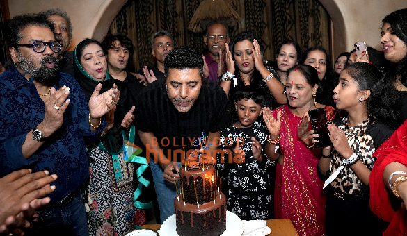 Photos: Sonu Nigam, Salim Merchant, Sunil Grover and others grace ...